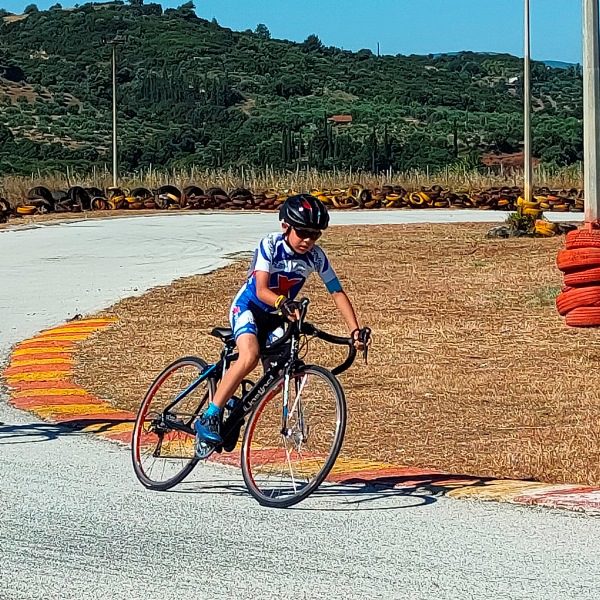 Ο ΣΥ.Φ.Α.ΓΕ. στον αγώνα «ΠΙΣΤΑ ΚΑΡΤΜΑΝΙΑ» | B & N CyclingB & N Cycling